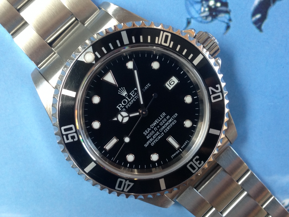 Benwatch.com - ROLEX - 2005 Sea Dweller 16600 Box and Papers